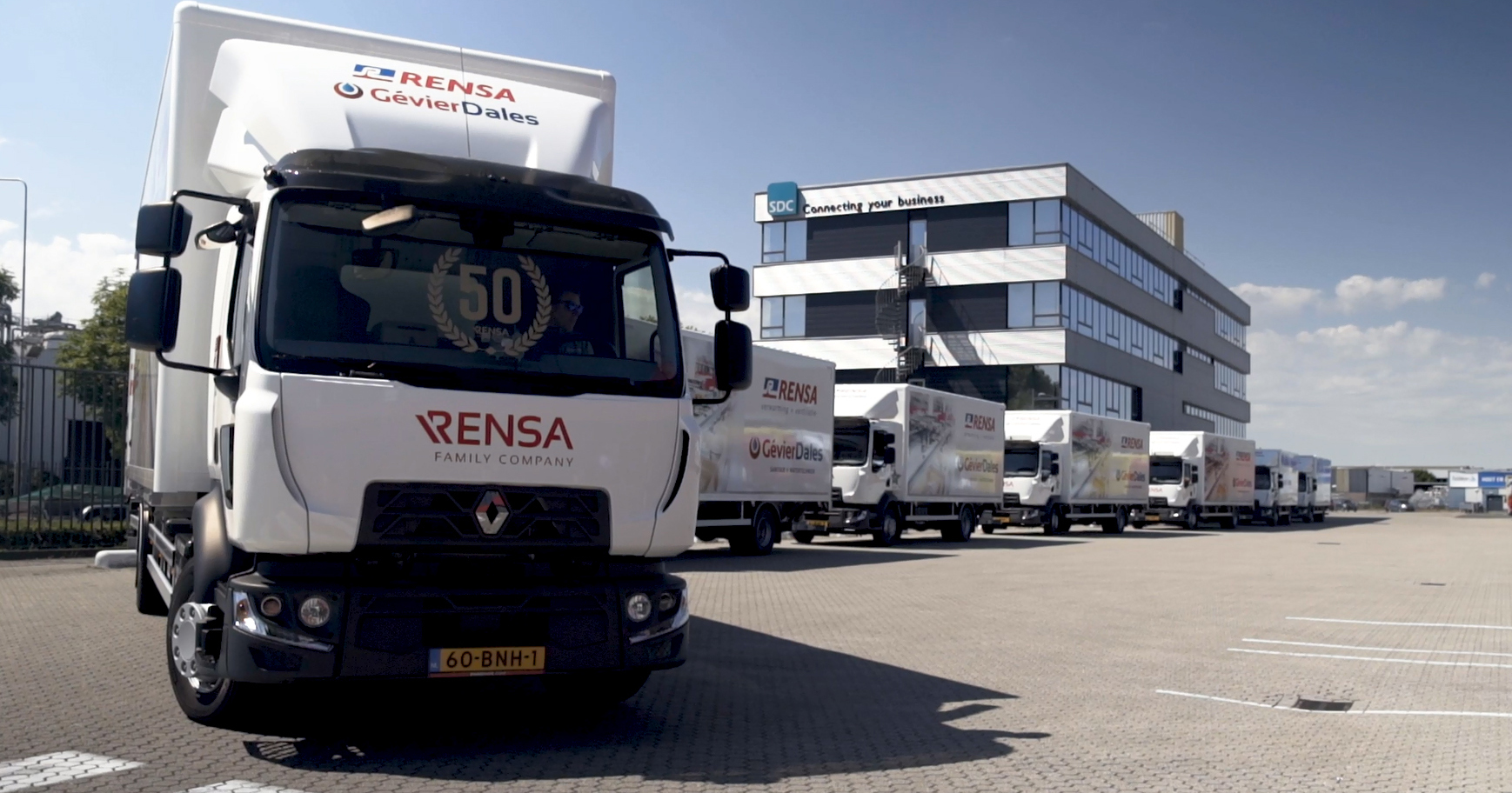 50STE RENAULT-TRUCK VOOR RENSA FAMILY COMPANY RIJDT OP HVO | Renault ...